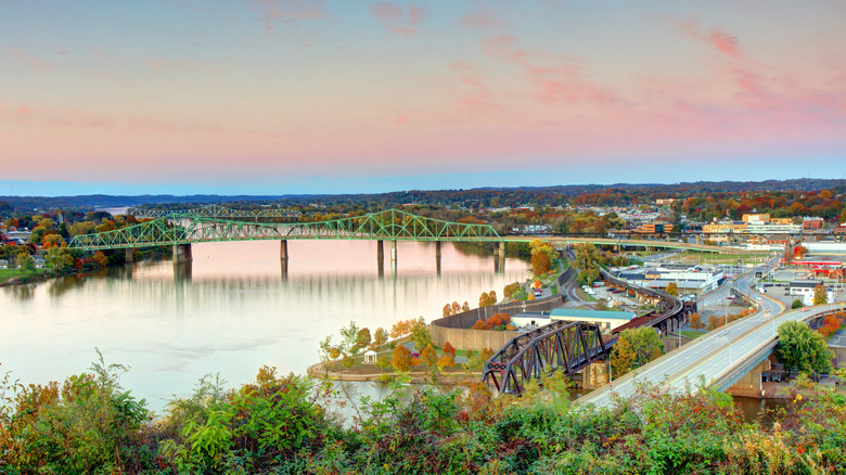 Ohio's underrated city on the Ohio River is a hidden gem with shops ...