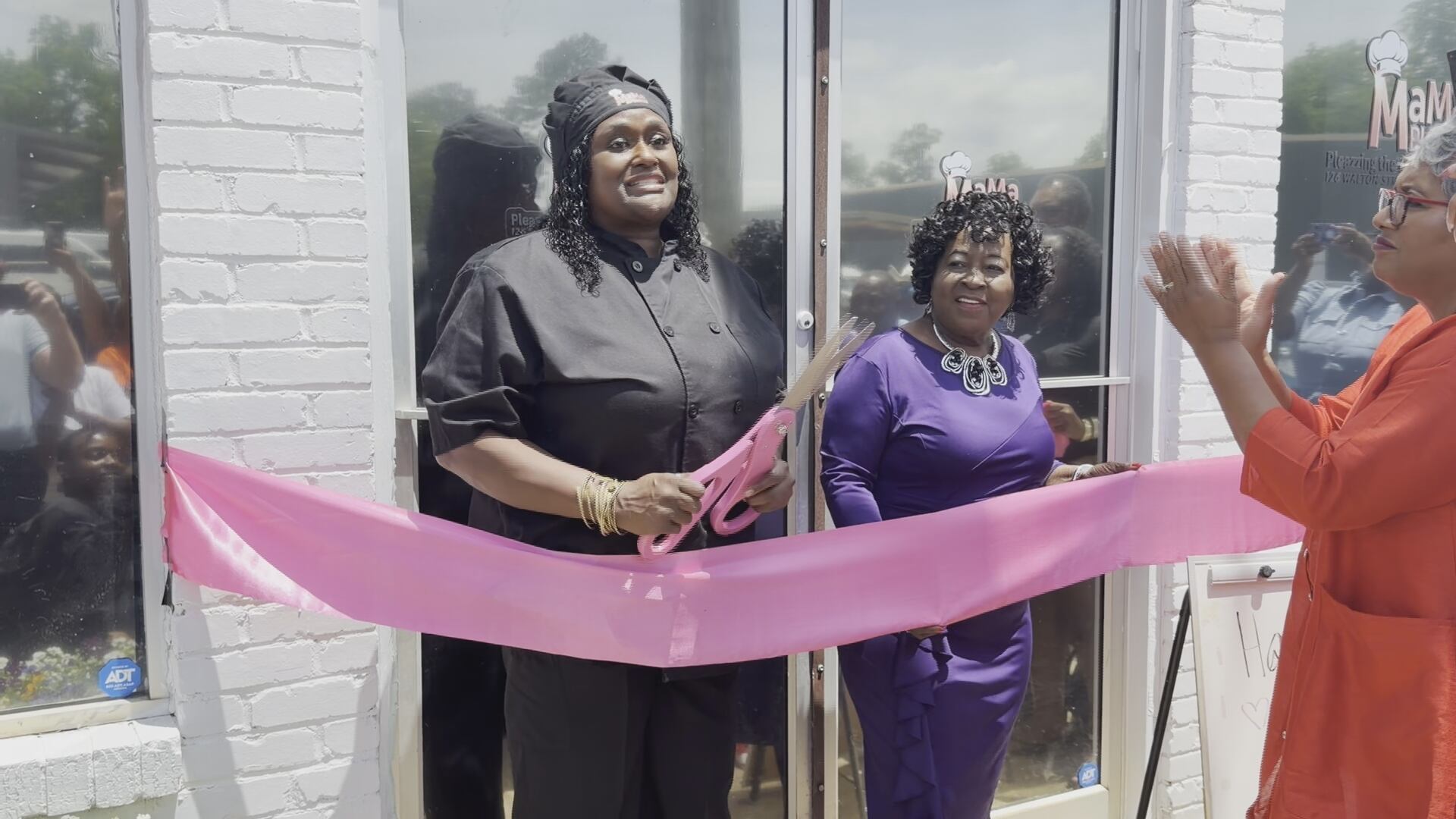 'Dreams do come true': New Baconton restaurant 'Mama Pleazzz' opens on ...