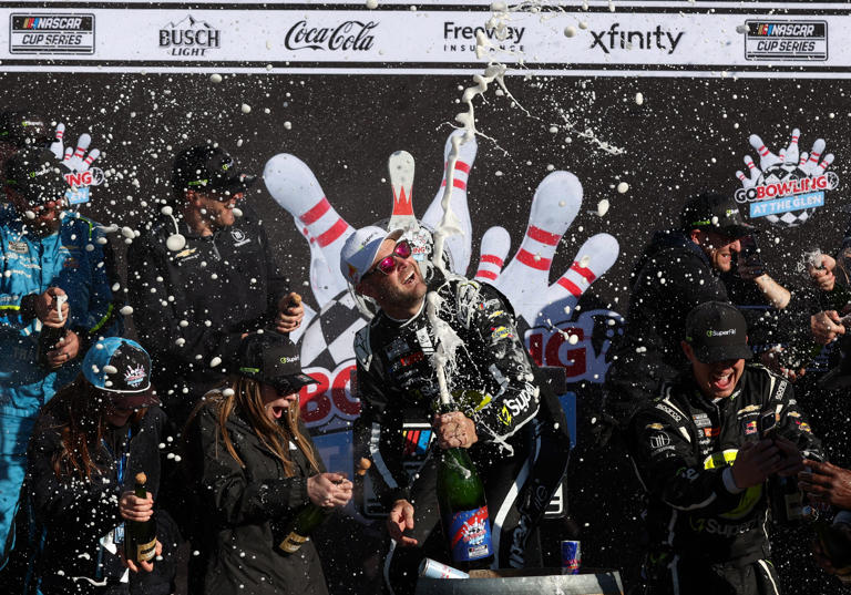 Van Gisbergen storms back to repeat win of Go Bowling at the Glen