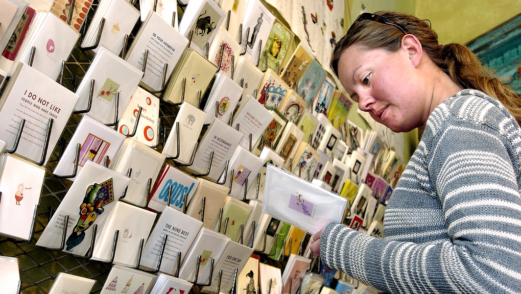 AI tools and handmade cards shape Mother’s Day 2026 trends