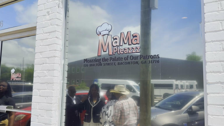 'Dreams do come true': New Baconton restaurant 'Mama Pleazzz' opens on ...