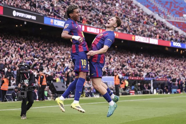 (Resumen) Un Barça algo menos brillante y más fiable ata su segunda ...