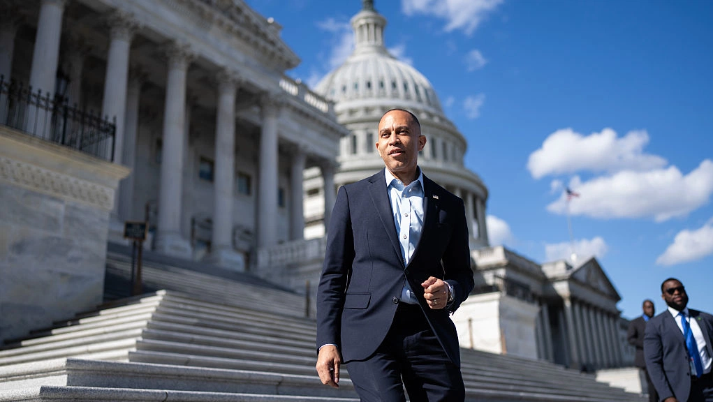 Trump attacks Jeffries as Democrats eye House control