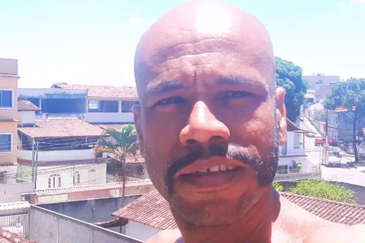 Rapper Emmanuel 7Linhas é morto a tiros em Vila Velha, ES