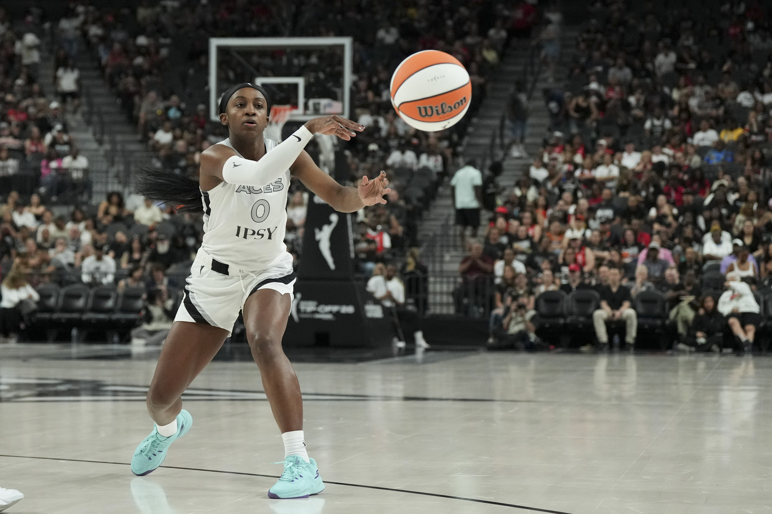 Aces swat Sparks to bounce back fast in 105-78 win