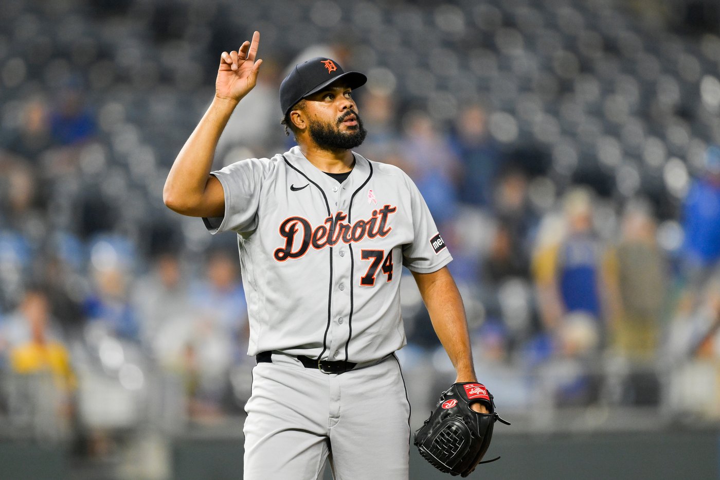 Workman lives up to middle name with 1st career tater as Tigers top ...