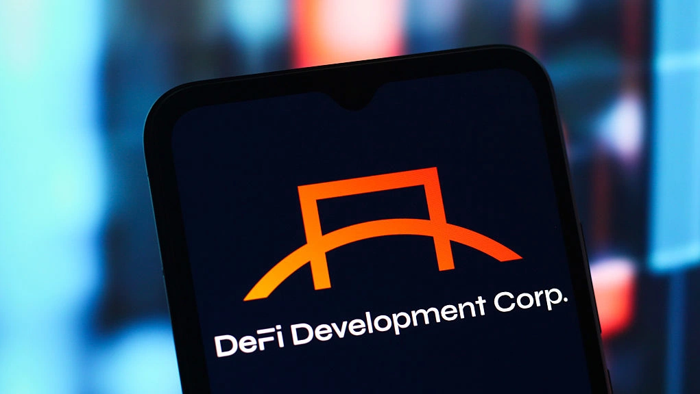 Top DeFi apps return $96M to holders in a month