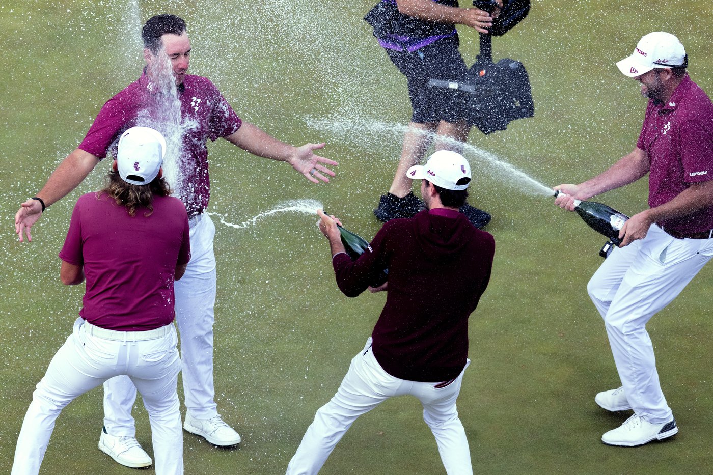 Lucas Herbert caps off wire-to-wire win at LIV Golf Virginia