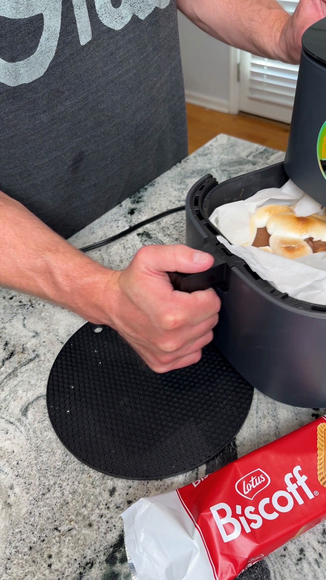 Air fryer peanut butter chocolate dessert