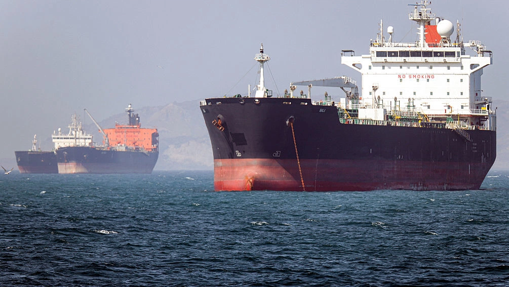 Shell profit jumps on oil surge but buybacks slow