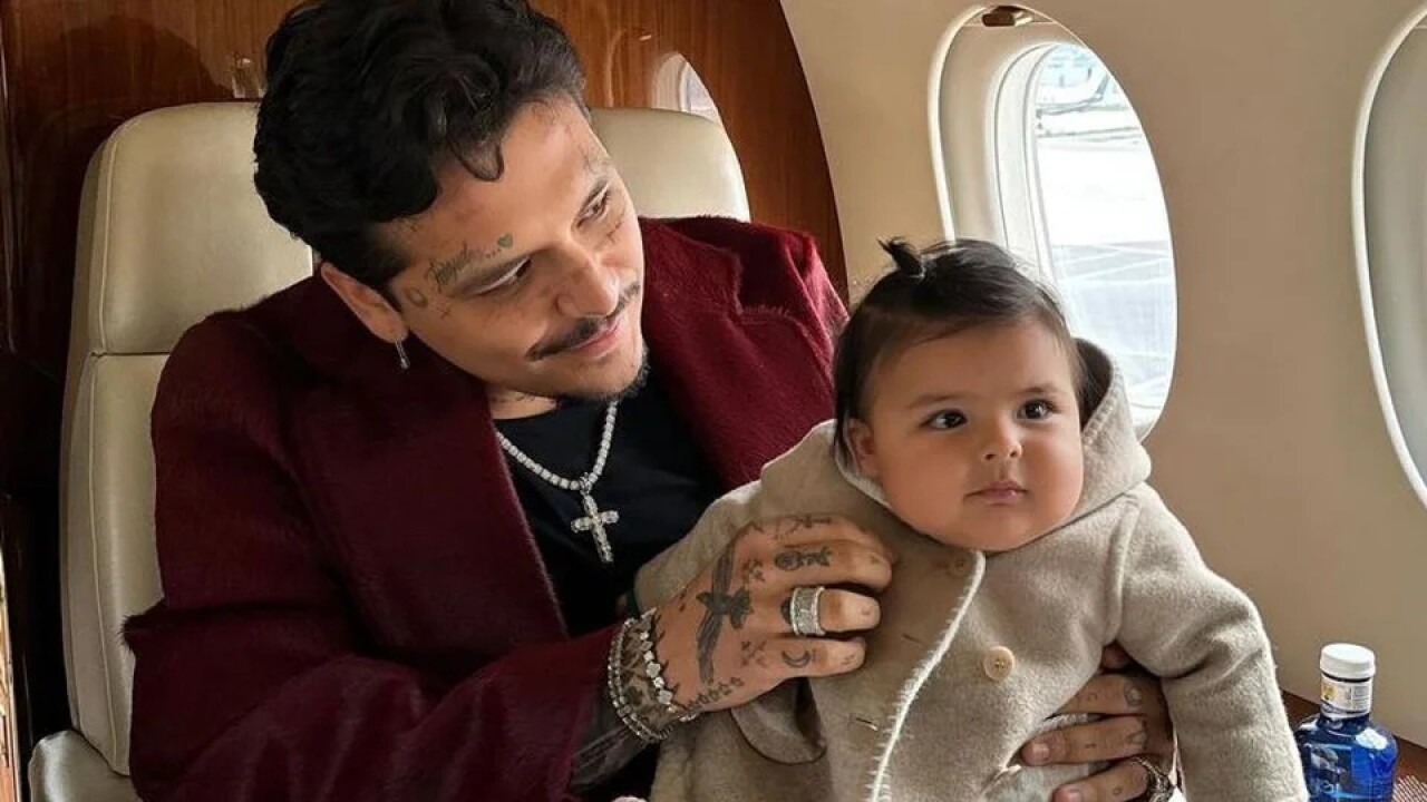 Christian Nodal presume el tierno cuarto que preparó para su hija Inti