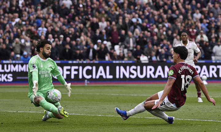 Bảng xếp hạng Ngoại hạng Anh vòng 36 mới nhất: Man City kém Arsenal 2 điểm