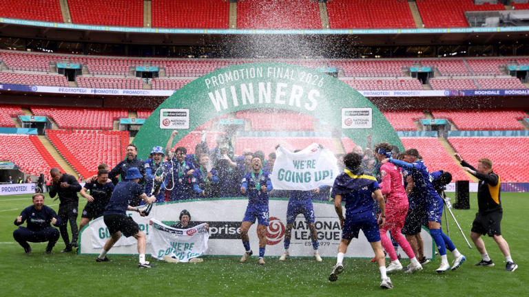 Rochdale return to EFL in dramatic playoff final comeback