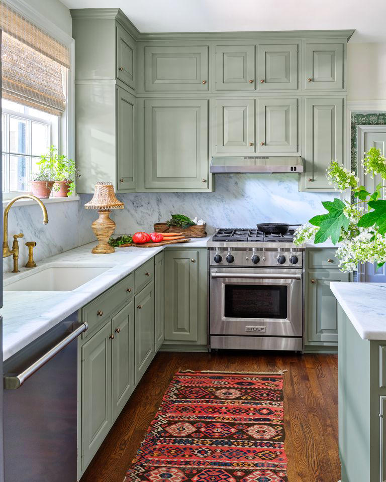 This 1940s Virginia home shows how to update a classic without overdoing it