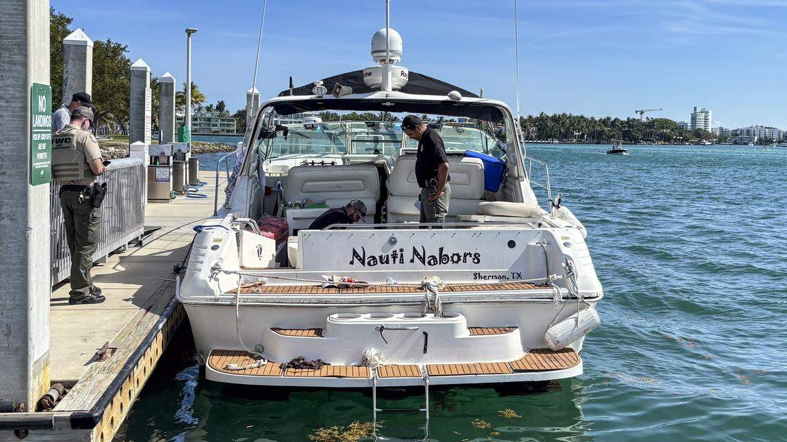 Videos show people fleeing possible boat explosion at Haulover Sandbar ...