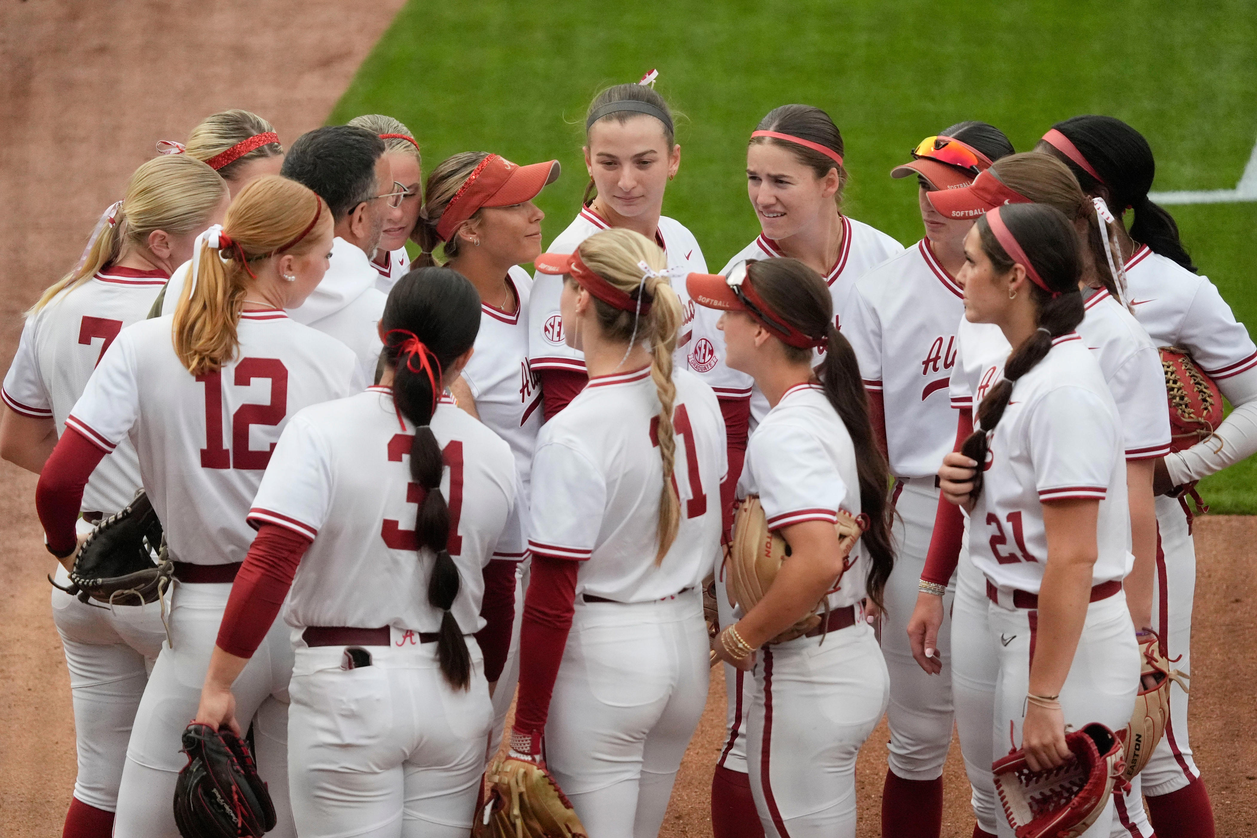 Full NCAA softball tournament bracket revealed as race to WCWS begins