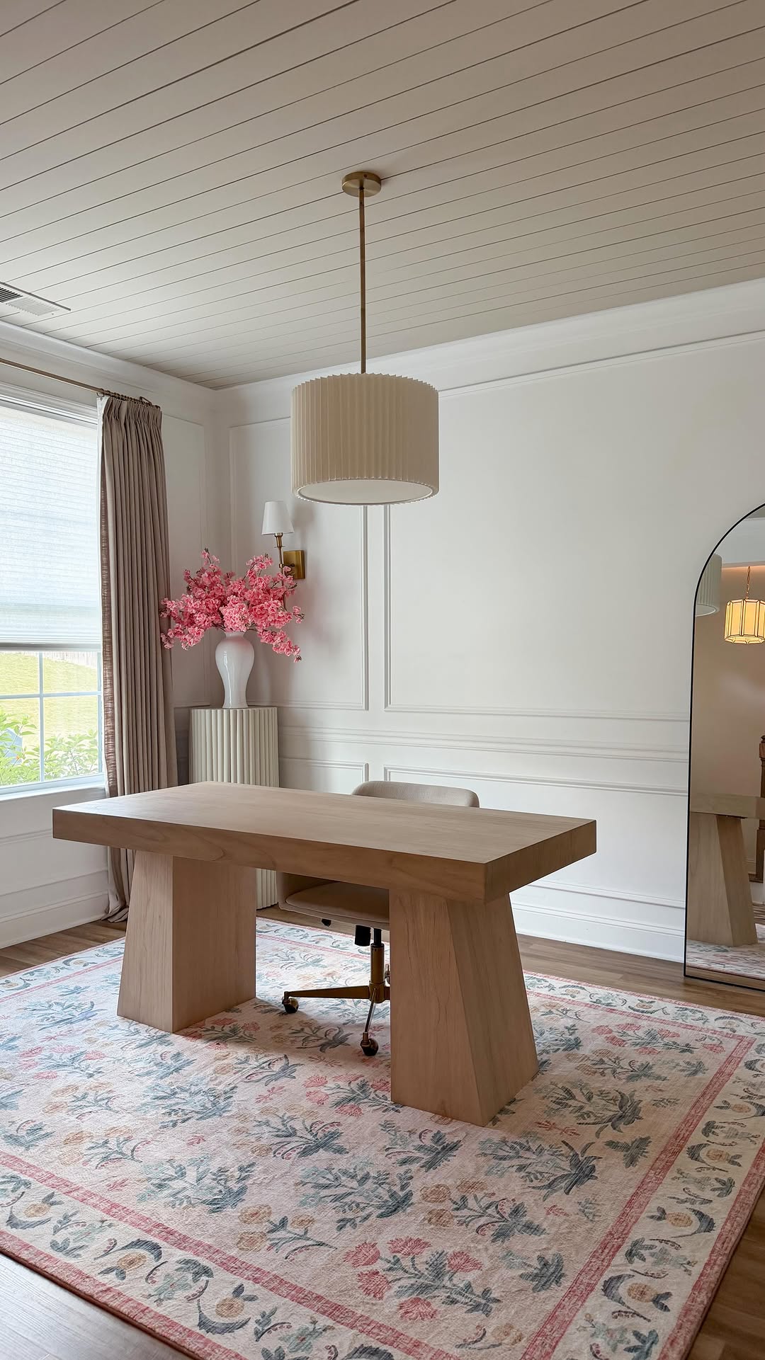 Soft textures and rustic decor ideas creating a cozy trend