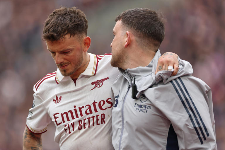 Arteta offers worrying Ben White injury update: 'It doesn't look good'