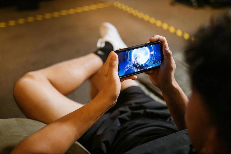 Riot Games head developer under fire after leaking TrainwrecksTV's IP ...