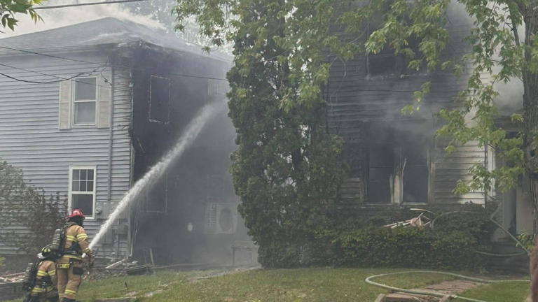 One person injured in Janesville house fire