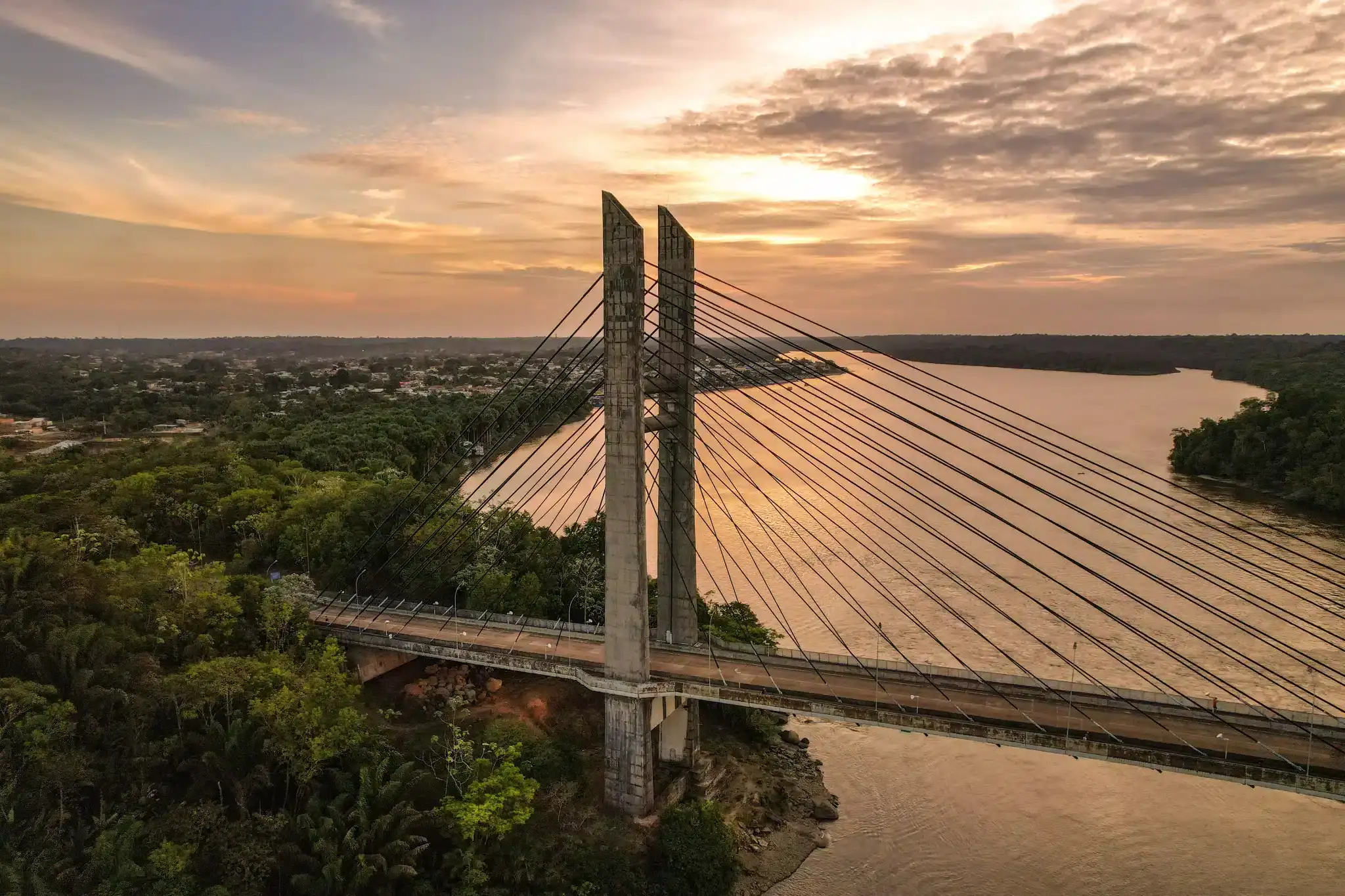A única cidade no Brasil com fronteira terrestre direta com a França