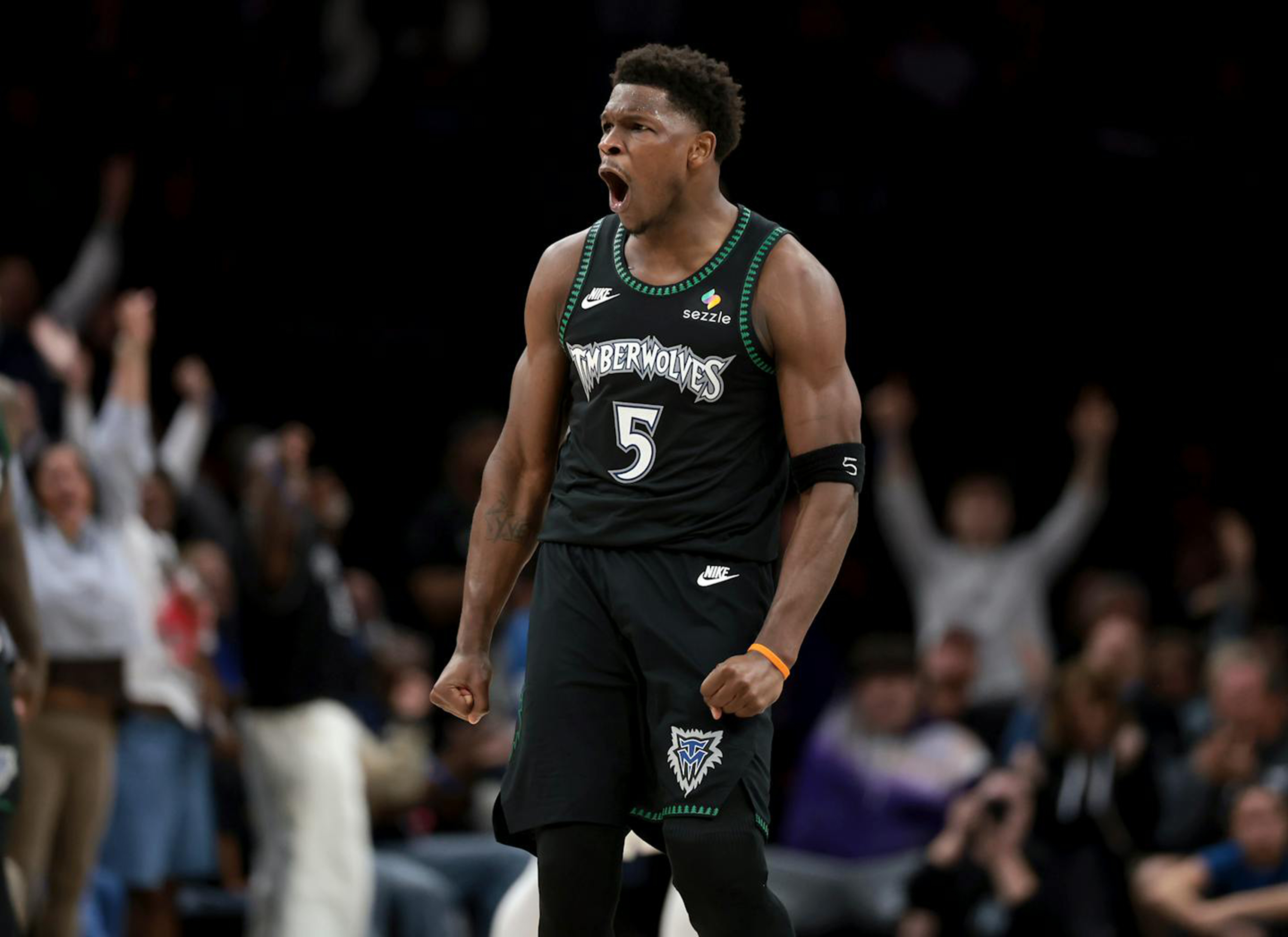 Timberwolves take game 4, even series vs. Spurs with 114-109 victory