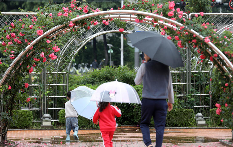 Spring rain and small hail forecast nationwide until 12th