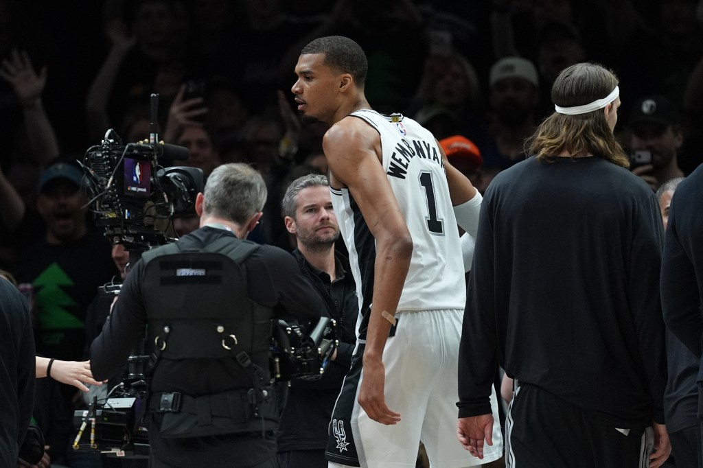 Spurs’ Victor Wembanyama ejected for elbowing Timberwolves player in ...