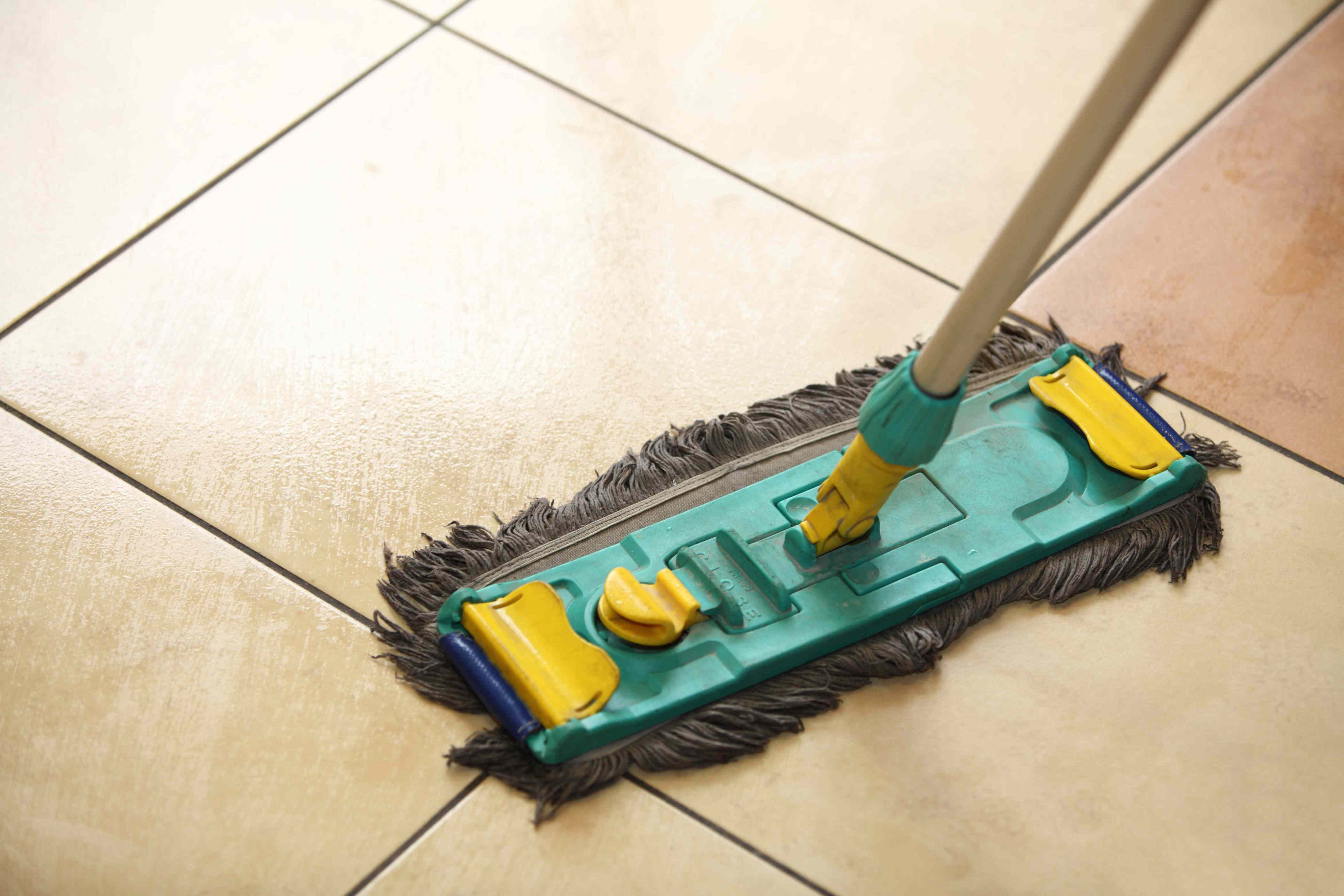 Can you use vinegar to clean tile floors?
