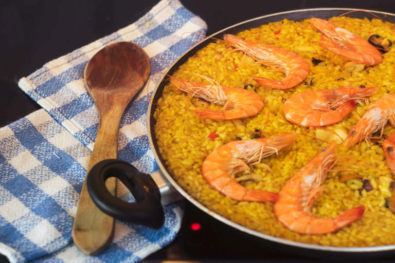 Si te sobra media paella después de una comida familiar, la mejor ...