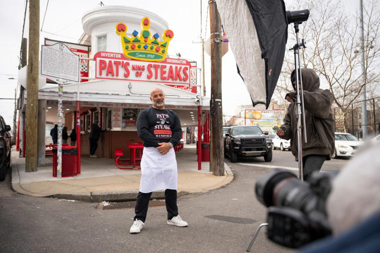 Owner of eatery that created the Philly cheesesteak will cook at Long ...