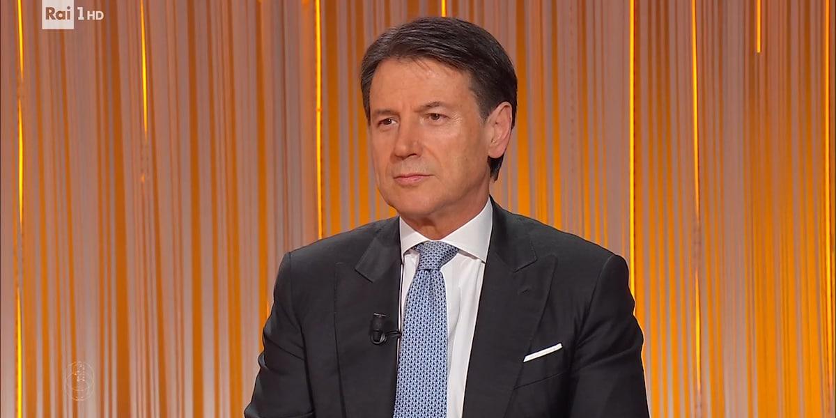 Vaccini Covid, FdI contro Conte: "Hai fatto cose nefaste"