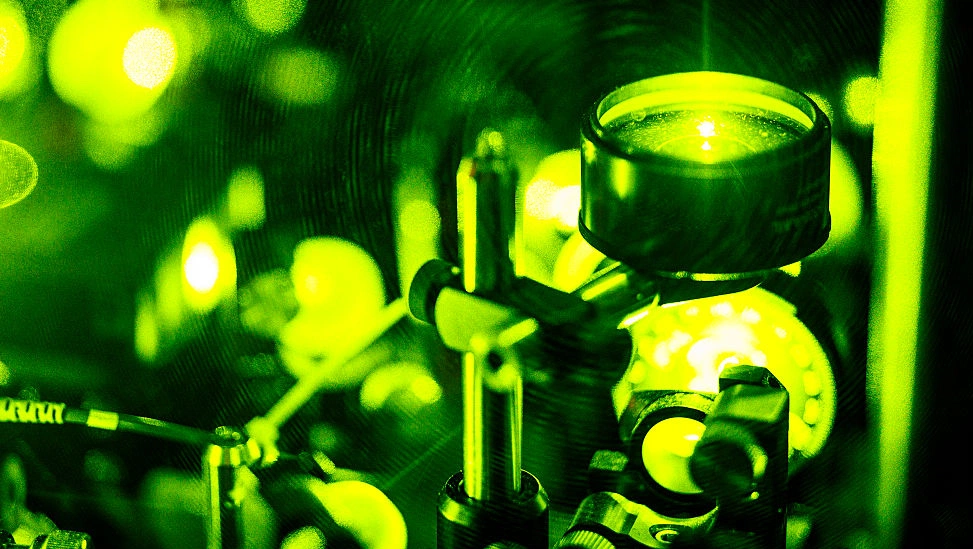 Quantum geometry breakthrough enables new light control in photonics