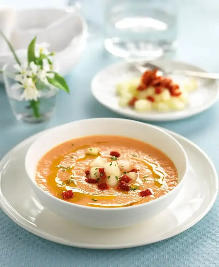 La receta de gazpacho con fresas de la nutricionista Jone Alcuaz