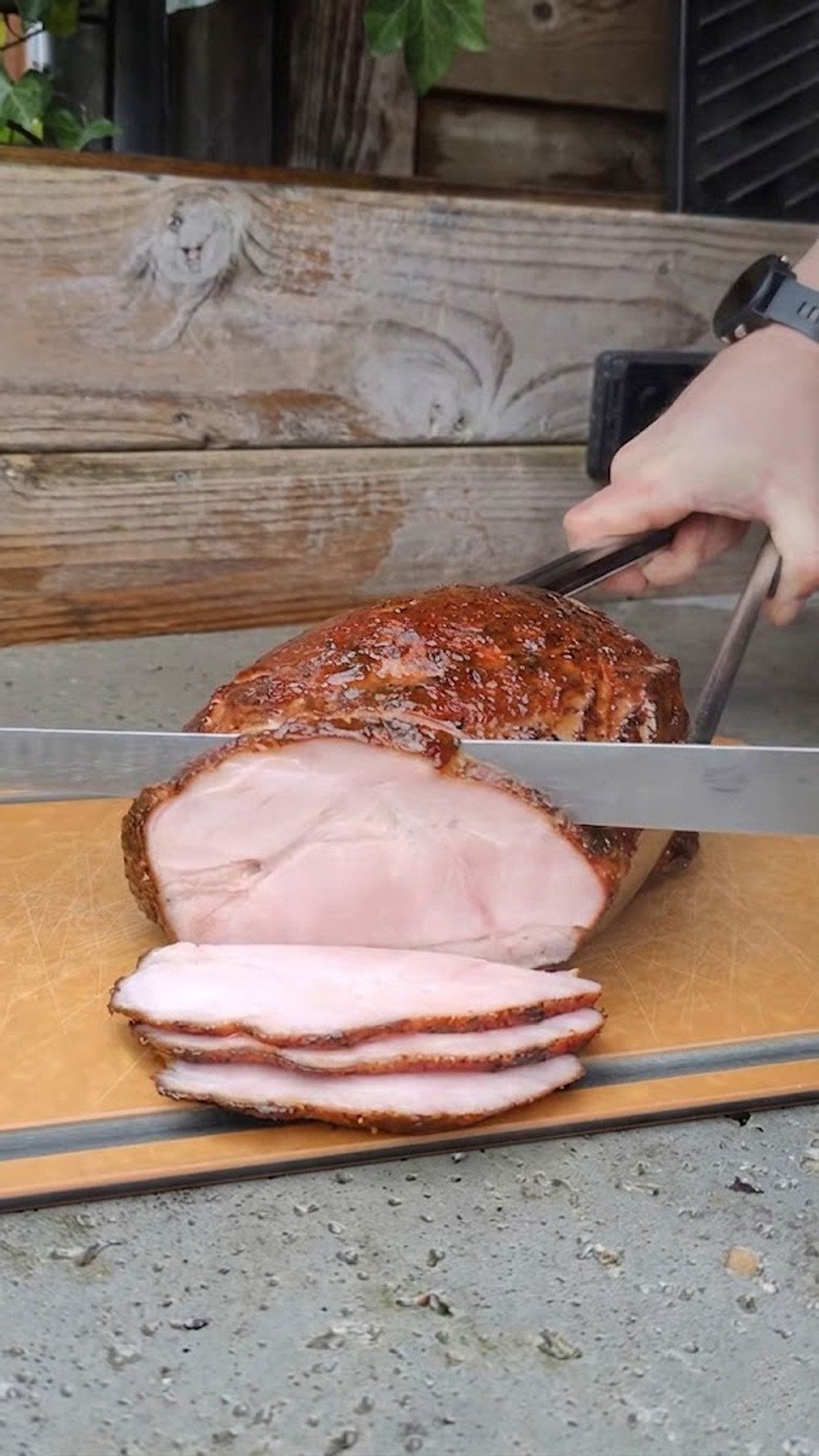 Recept voor heerlijke bourbon glazed beenham op de BBQ