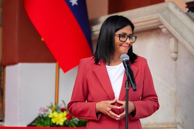Albares reafirma que es normal que Delcy Rodríguez esté en la Cumbre ...