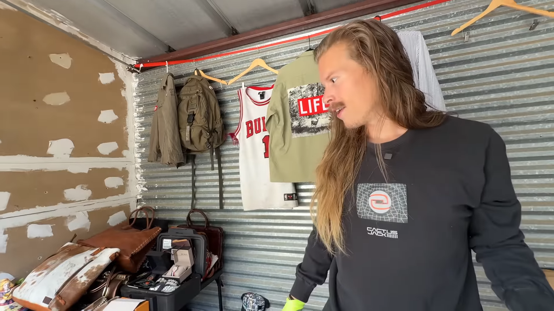 Buying an abandoned storage unit reveals a safe nobody expected