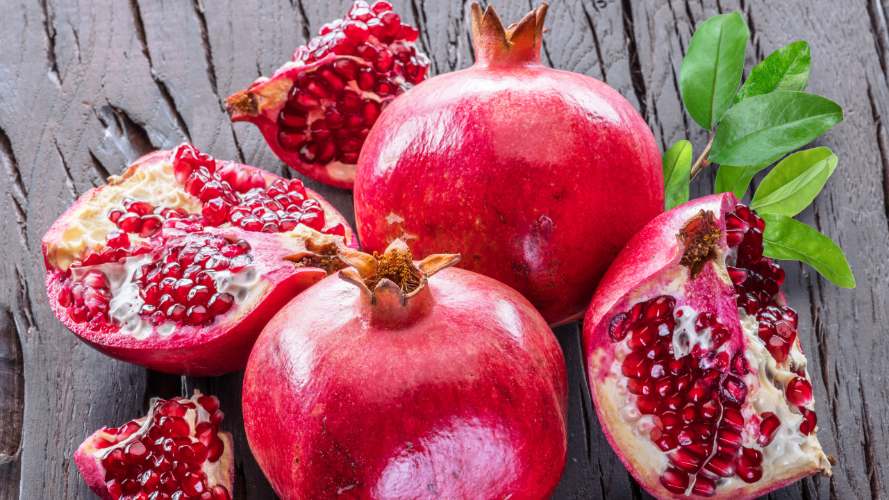 A bowl of pomegranate for breakfast: Why it should be a lifelong habit
