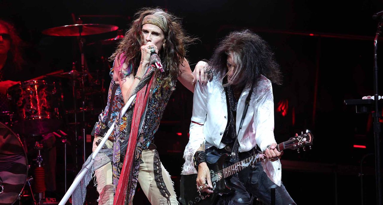 Joe Perry on his customized '50s Gibson Les Paul Junior that refused to die