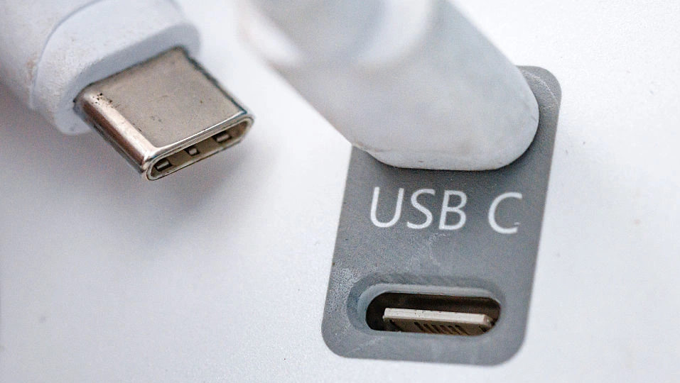 USB-C color coding confusion resurfaces amid port speed differences
