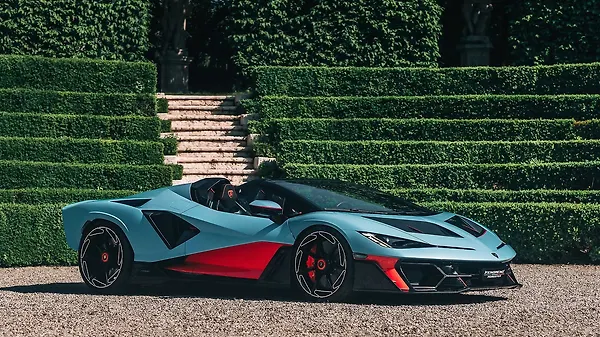 Lamborghini’s new Fenomeno roadster is a 15-unit open-top V12 monster