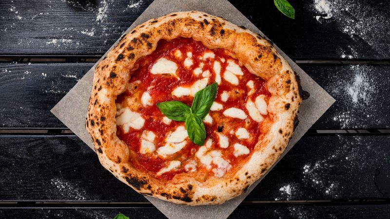 17 common pizza myths many still believe