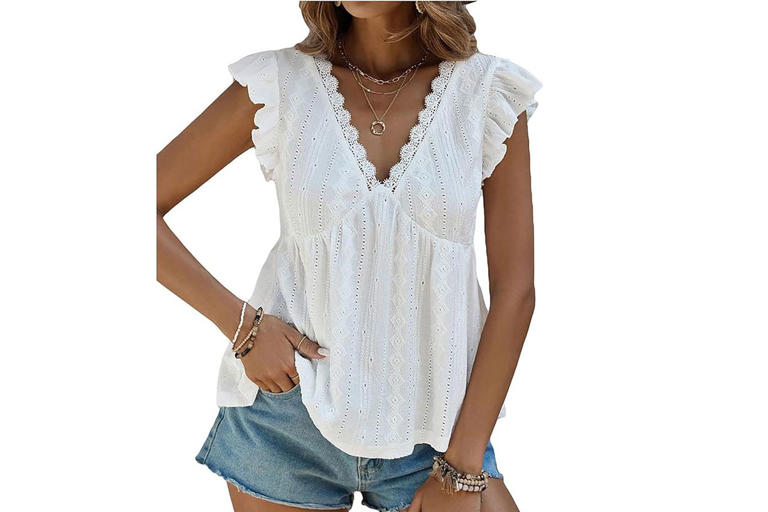 This dainty spring trend is shockingly travel-friendly—and we found 11 ...