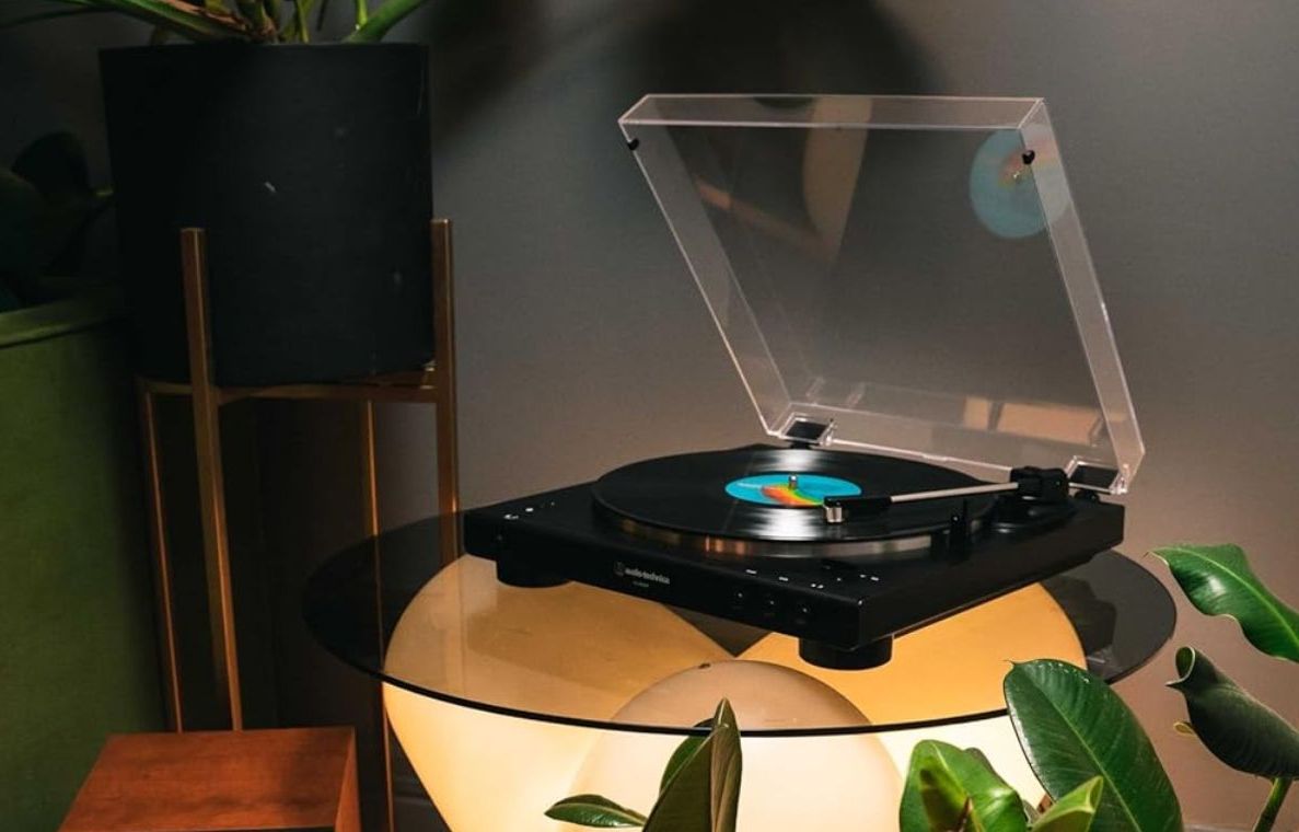 Les spécialistes l’adorent : la platine vinyle Audio-Technica est à ...