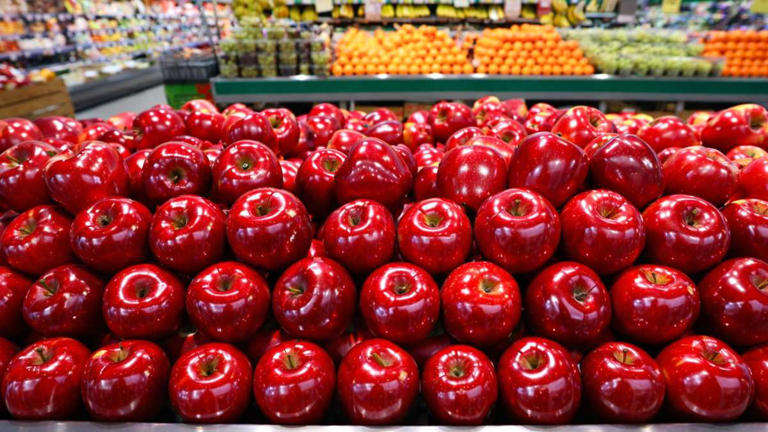 ¿Te fías de esas manzanas tan brillantes del supermercado? Hay algo ...