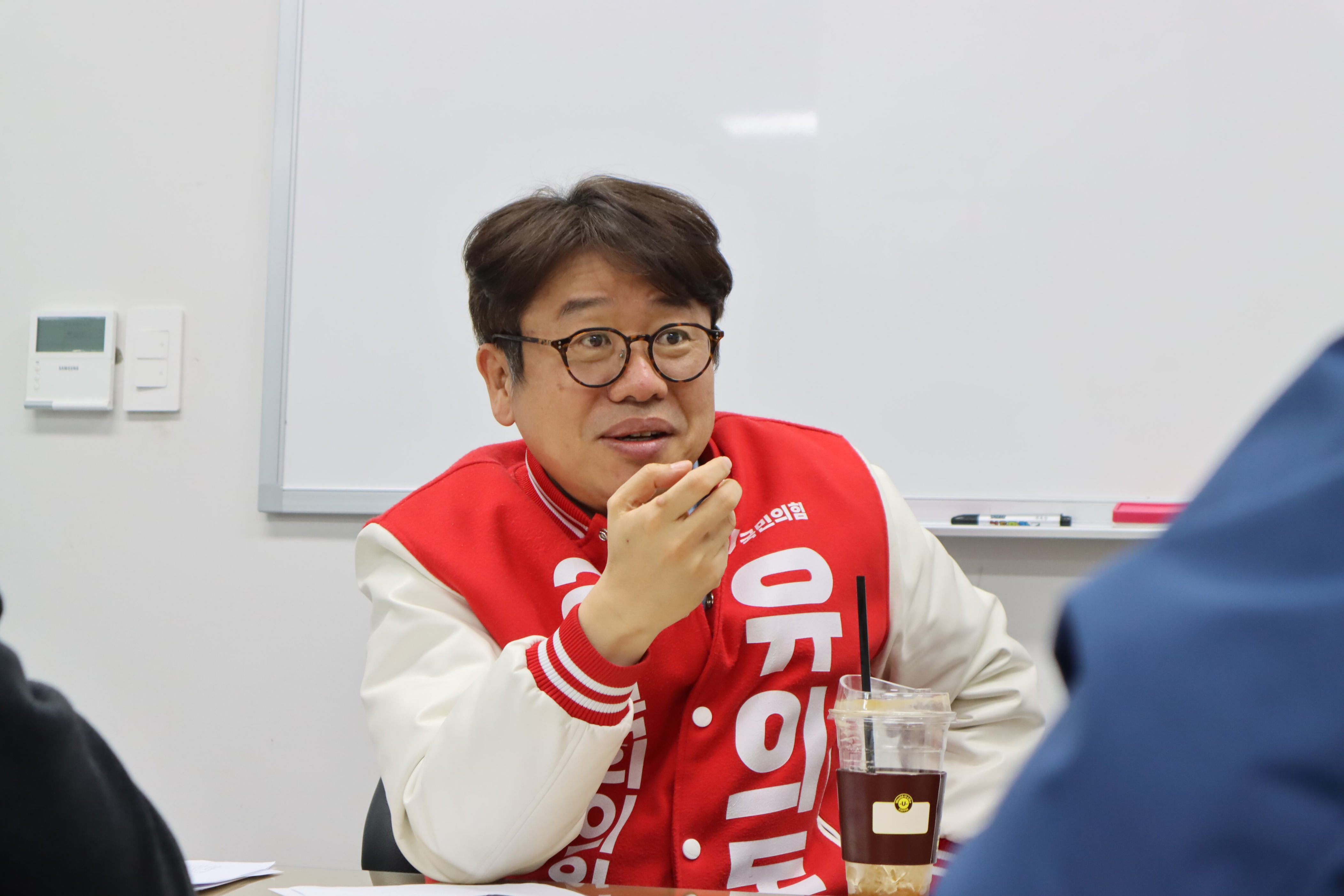 Cho Kuk's two-month rent contract sparks Pyeongtaek debate