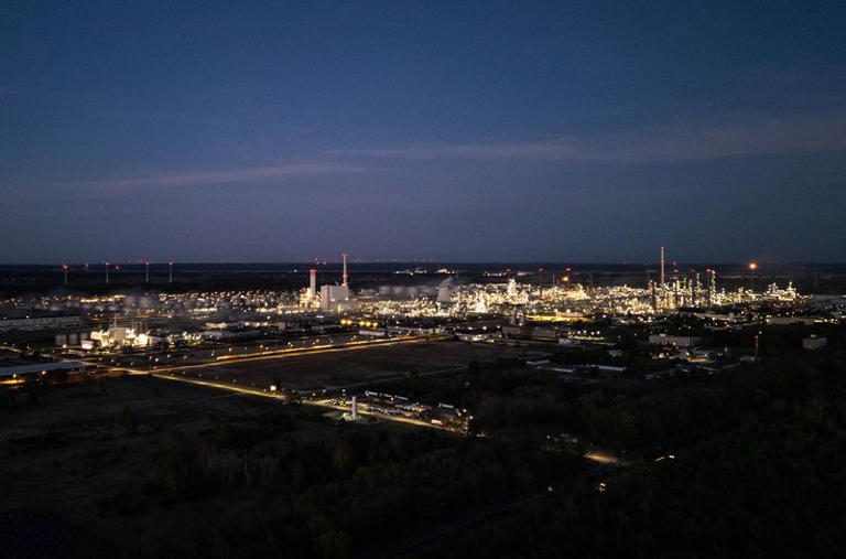 Germany extends employment guarantee at Schwedt PCK refinery