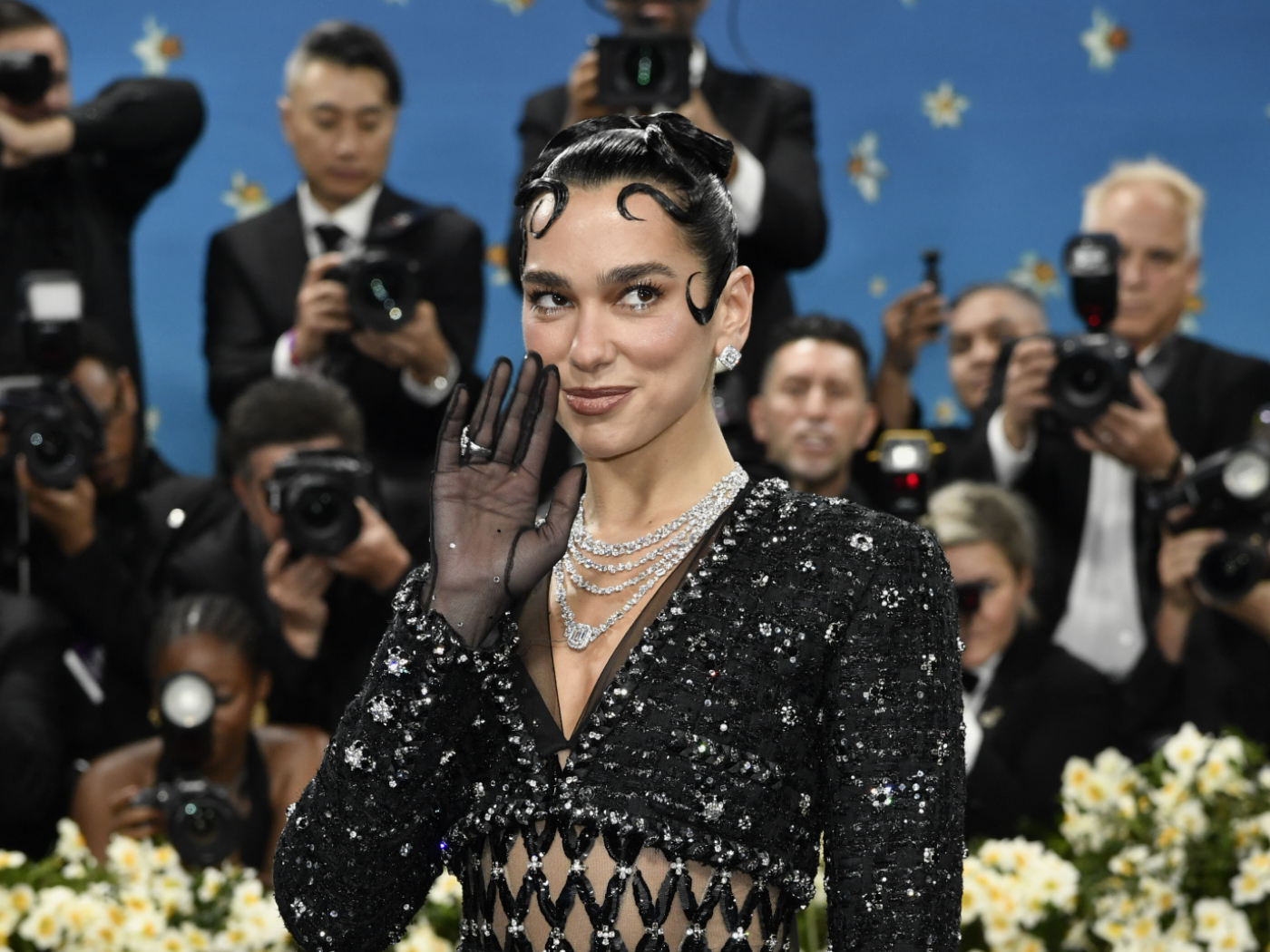 Dua Lipa verklagt Elektronikkonzern auf Schadenersatz