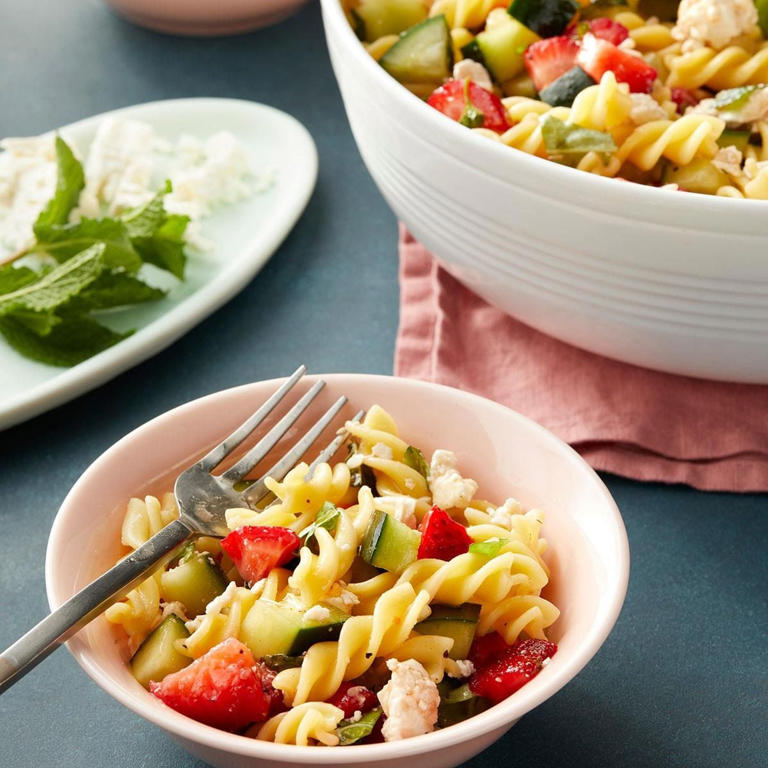 Strawberry feta fusilli salad