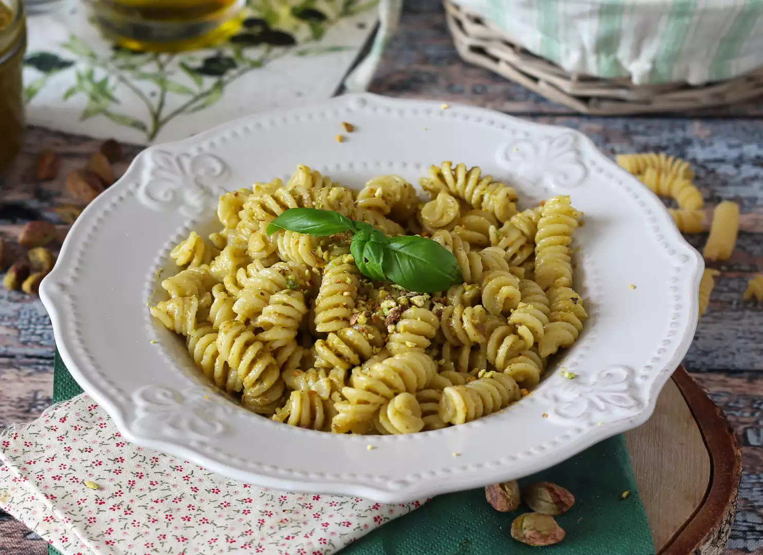 Pasta with pistachio pesto, a delicious and easy recipe to prepare